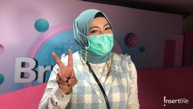 Cerita Astrid Kuya Ternak Ikan Cupang hingga Dilelang Rp12 Juta