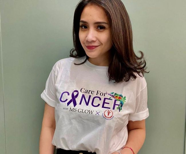 8 Harga Kaos yang Dipakai Nagita Slavina, Ternyata... 8 Harga Kaos yang Dipakai Nagita Slavina, Ternyata...