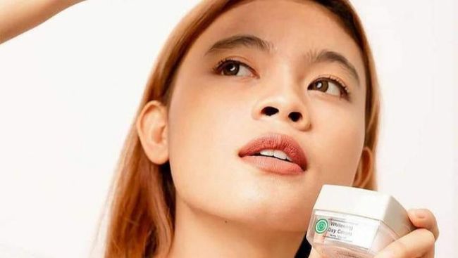5 Rekomendasi Krim Wajah Ms Glow Untuk Mencerahkan Kulit