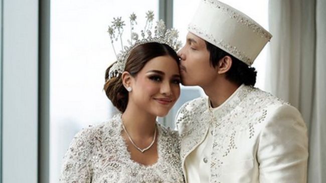 Seminggu Menikah, Ini Momen Pernikahan Atta Halilintar dan Aurel ...