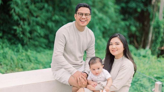 Duh! Istri Arief Muhammad Hamil Anak Kedua Saat Putra & Suami Positif ...