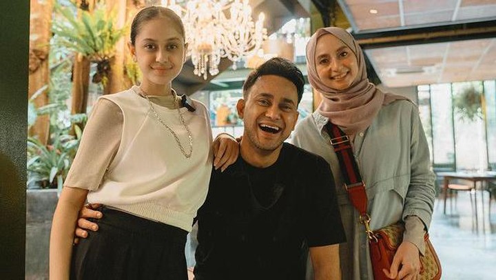 7 Potret Asila Anak Ramzi, Cantik dan Suaranya Merdu Bun - 4