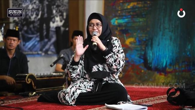 Setia Dampingi Suami Saat Sakit, Begini Kisah Cinta Novia Kolopaking ...