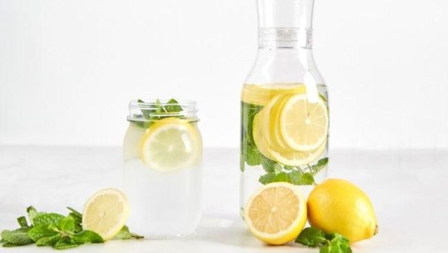 7 Resep Infused Water yang Menghidrasi Saat Puasa
