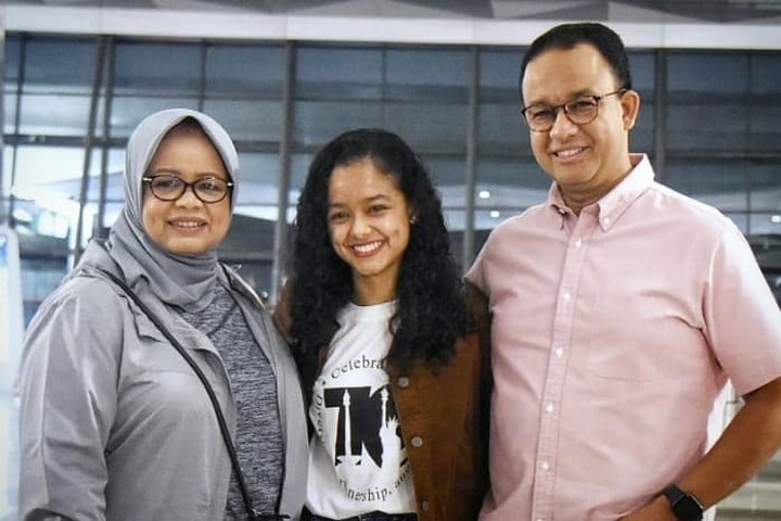 7 Potret Kompak Istri Anies Baswedan & Anak Perempuan Satu-satunya - 1