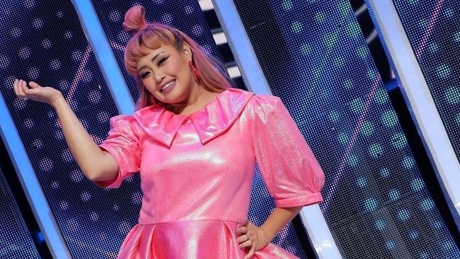 Kisah Jungkir Balik Pinkan Mambo Berjuang Hidup 5 Anak, Viral Usai ...