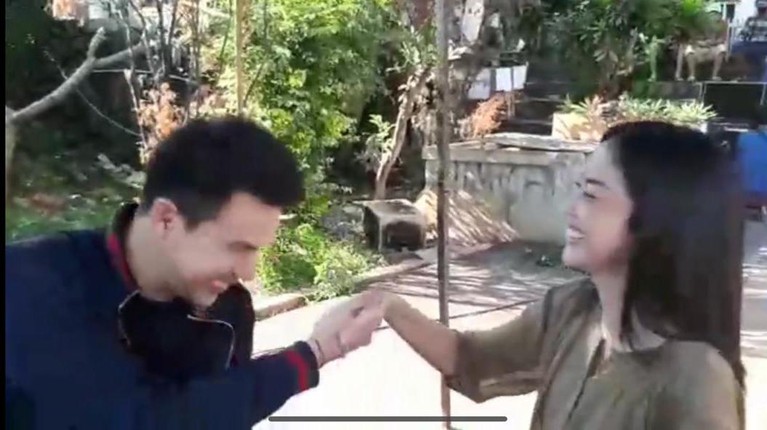 Potret Kedekatan Ririn Dwi Ariyanti dan Jonathan Frizzy yang Bikin Sang ... Potret Kedekatan Ririn Dwi Ariyanti dan Jonathan Frizzy yang Bikin Sang ...