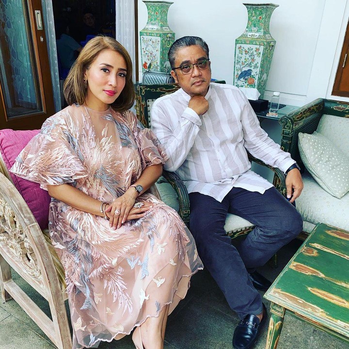 7 Potret Romantis Dede Yusuf dan Istrinya yang Jarang Terekspose - Foto 1 7 Potret Romantis Dede Yusuf dan Istrinya yang Jarang Terekspose - Foto 1