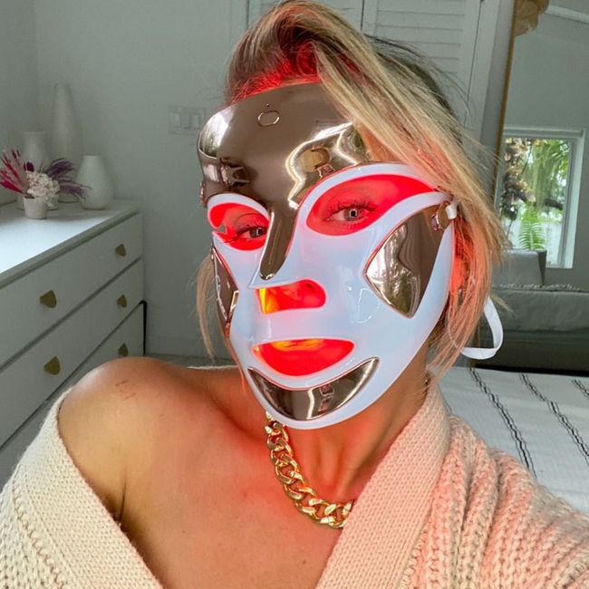 Inilah Manfaat LED Mask yang Bisa Kamu Dapatkan