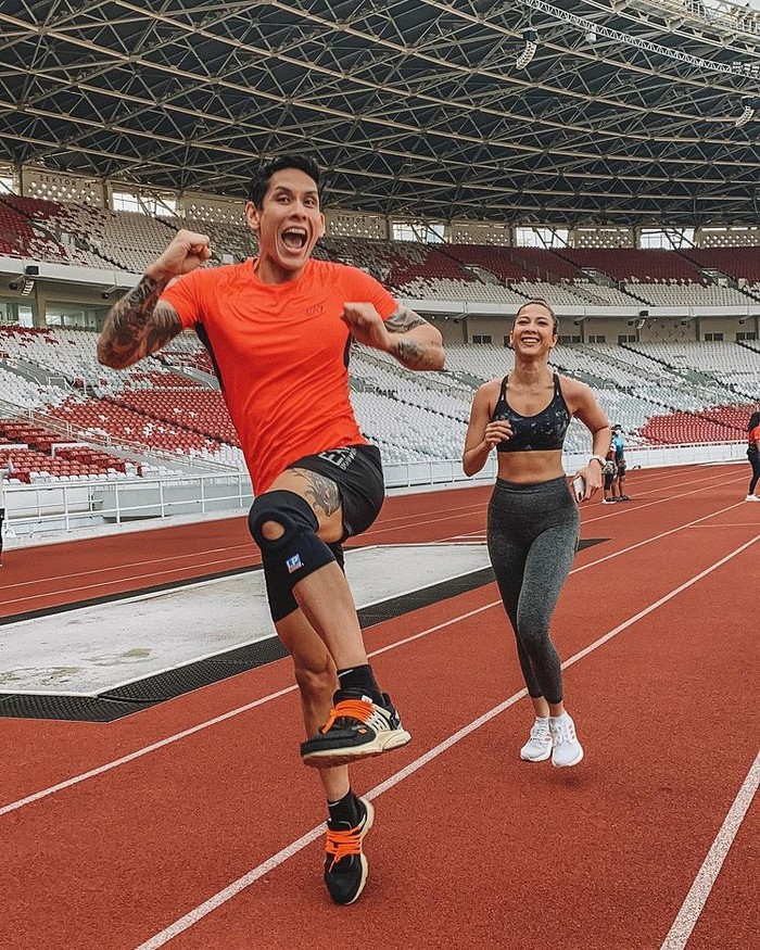 Potret Kompak Pasangan Selebriti Saat Berolahraga - Foto 1