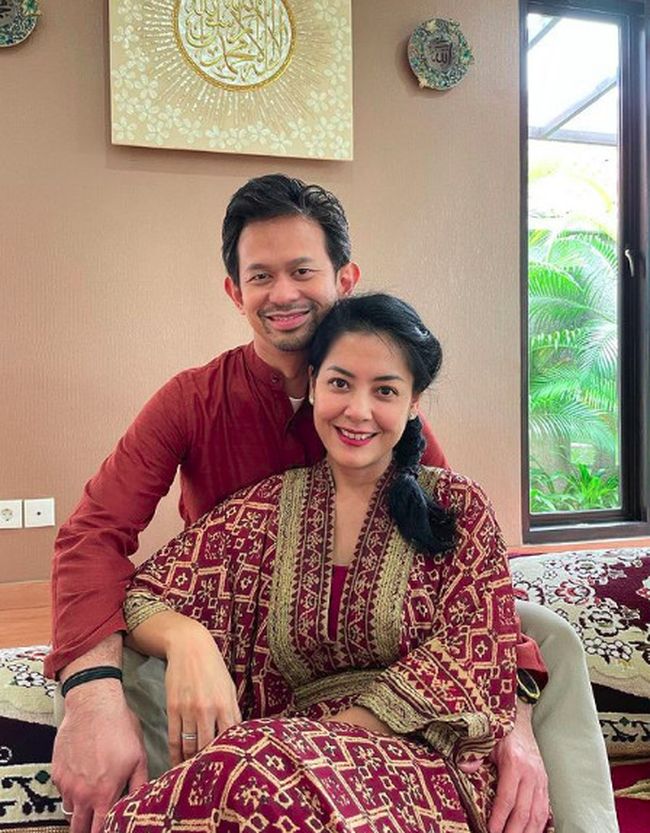 Foto Lulu Tobing Rayakan Ultah Tanpa Suami, Netizen Tanyakan Bani Mulia