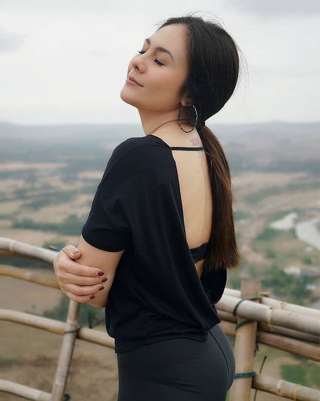 Wulan Guritno Buka Kemungkinan Menikah Lagi Usai Cerai dari Adilla Dimitri Wulan Guritno Buka Kemungkinan Menikah Lagi Usai Cerai dari Adilla Dimitri