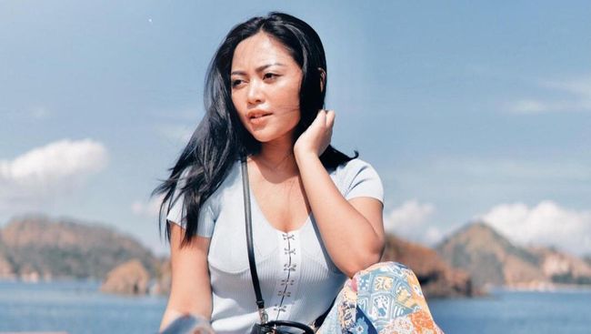 Rachel Vennya Galang Dana untuk Warga Terdampak Covid-19, Sukses ...