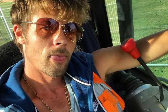 Gara-gara Mirip Brad Pitt, Pria ini Kesulitan Dapat Teman Kencan