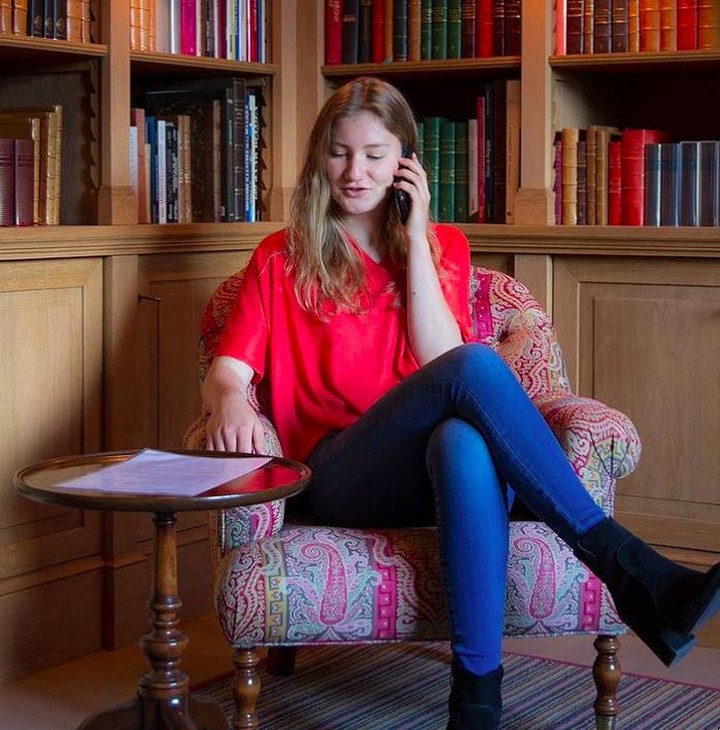 7 Potret Putri Elisabeth, Pewaris Takhta Belgia yang Cantik dan Banyak ...