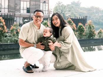 Potret Kekompakan Keluarga Influencer Terkenal Arief Muhammad, Seru ...