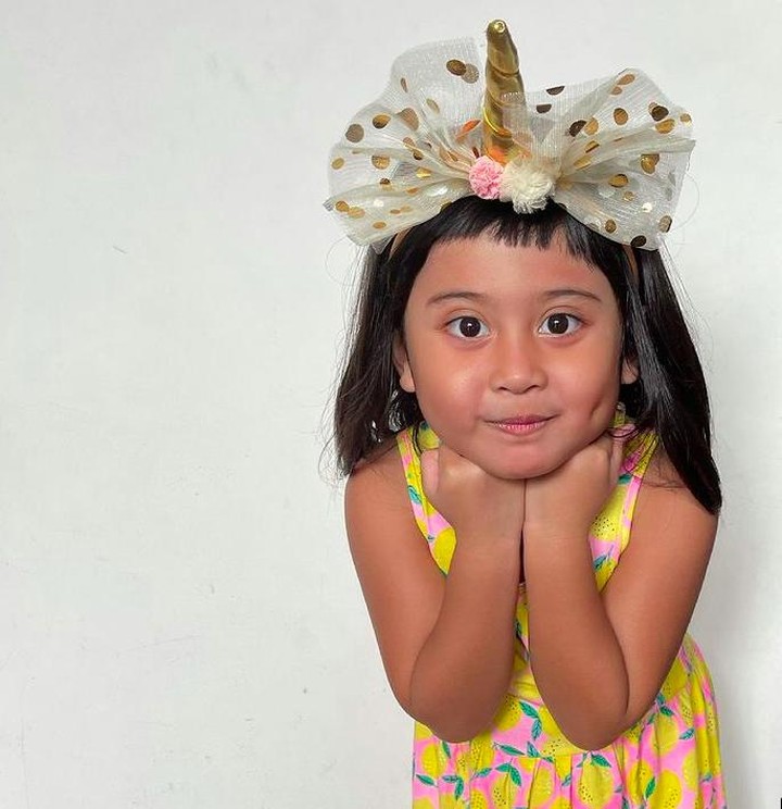 7 Potret Gemas Vania, Anak Angkat Venna Melinda yang Dulu Ditemukan di ...