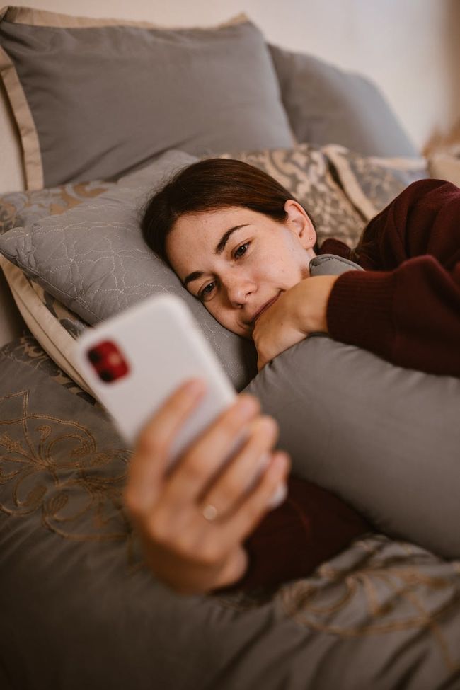 4 Aplikasi Video Call Selain WhatsApp yang Pejuang LDR Wajib Tahu!