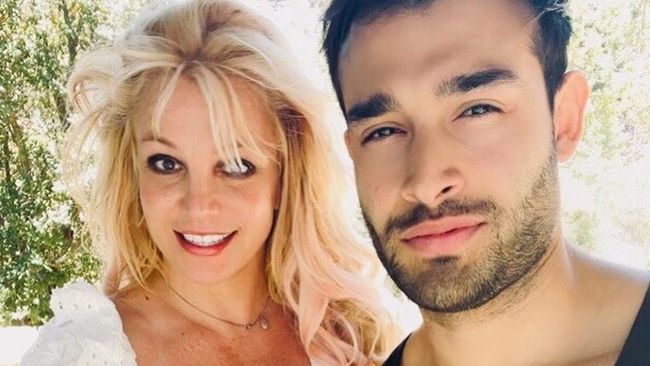 Kode Pernikahan dari Britney Spears & Sam Asghari