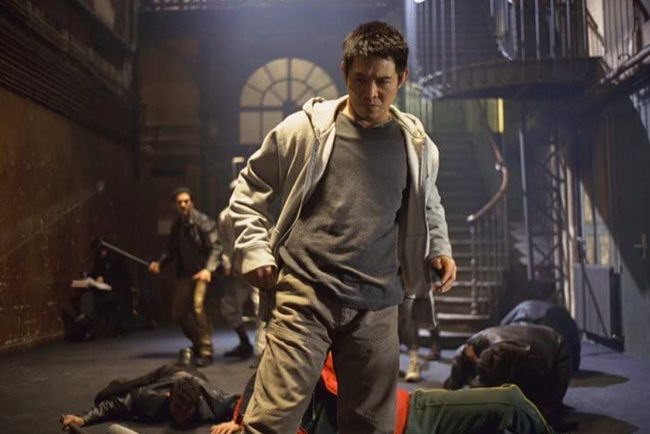 Sinopsis Film Unleashed, Aksi Jet Li Jadi Penagihan Utang & Petarung ...