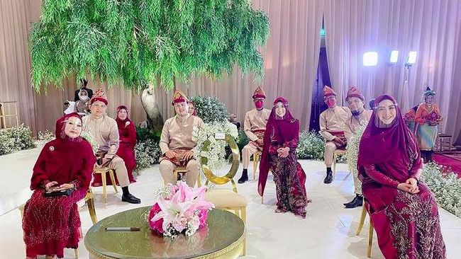 9 Potret Lamaran Ria Ricis dan Teuku Ryan, Sentuhan Adat Aceh ...