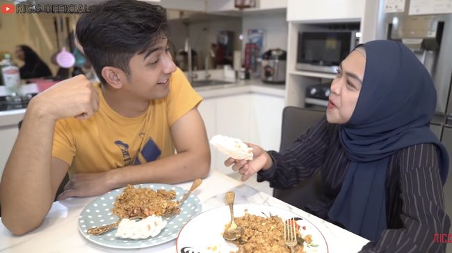 7 Potret Rumah Baru Calon Suami Ria Ricis, Hunian Tampak Minimalis Bun ...