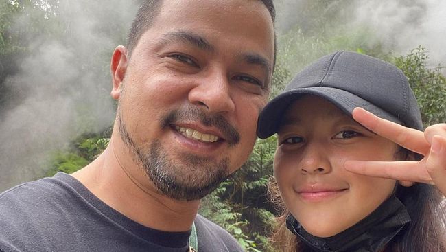 7 Potret Aquene, Putri Sultan Djorghi yang Pandai Menghafal Al-Quran ...