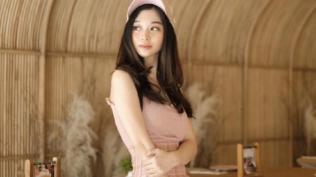 Livy Renata Sentil Deddy Corbuzier Saat Tanya Hal Sensitif ke Perempuan ...