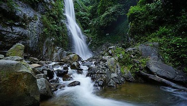 Curug Cigentis, Curug Adem ala Puncak di Karawang, Cocok buat Isi Libur ...