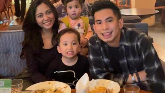 Salim Asyik Goda Cewek, Rachel Vennya dan Okin Kompak Urus Anak