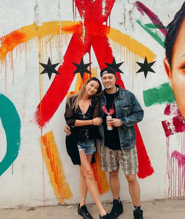 7 Potret Mesra Jesslyn Lim dengan Suami, Pria Blasteran Yunani-Korea - 7