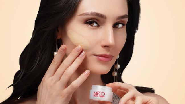 Pernah atau Masih Pakai Skincare Jadul Meco Pearl Cream? Ini 5 Fakta ...