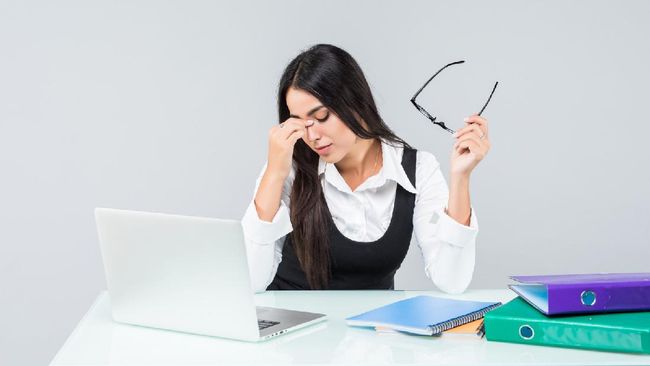 5 Cara Mengatasi Mata Lelah Setelah Beraktivitas