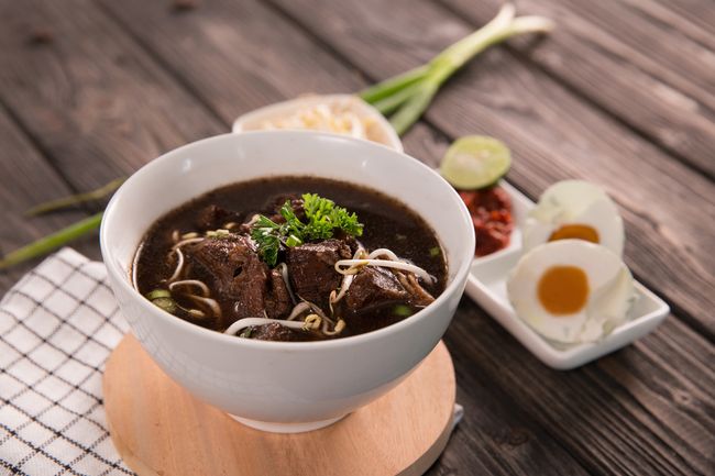 3 Resep Rawon Daging Sapi, Racikan Bumbu Khas yang Menggugah Selera