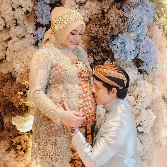 Mengenal Mitoni, Acara 7 Bulanan Adat Jawa untuk Ibu Hamil