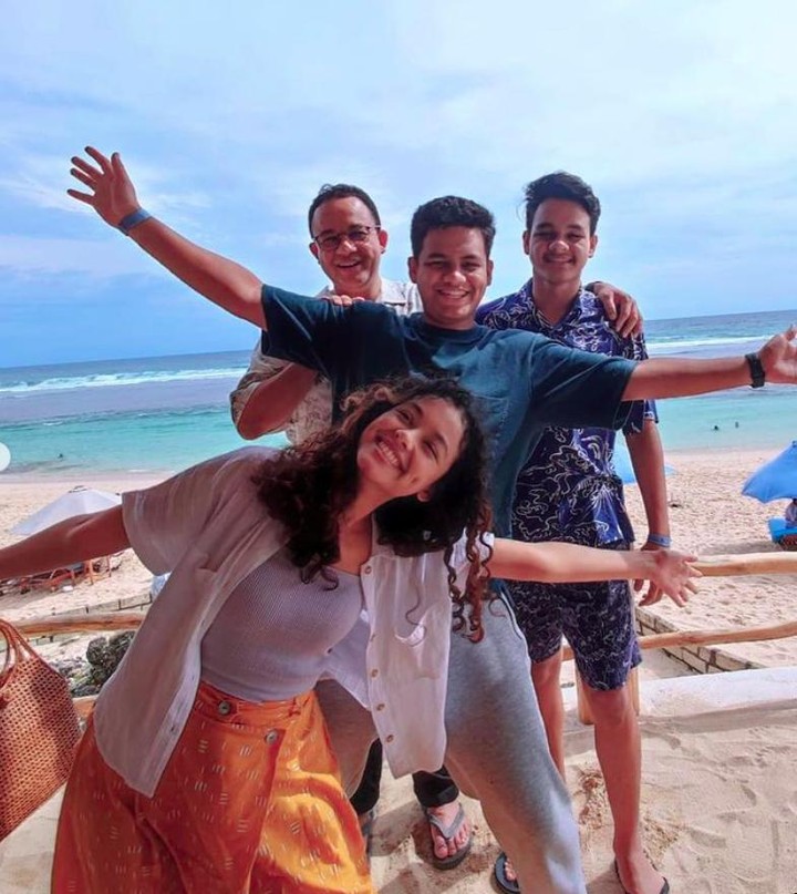 7 Potret Terbaru Putri Sulung Anies Baswedan, Cantik & Punya Banyak Prestasi - 1