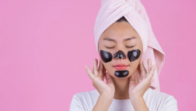 4 Cara Sederhana untuk Menghilangkan Komedo Putih yang Membandel di Wajah