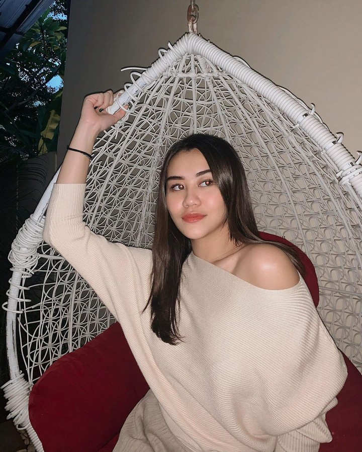 9 Potret Aaliyah Massaid, Putri Reza Artamevia & Adjie Massaid yang Kini Berusia 19 Tahun - Foto 4