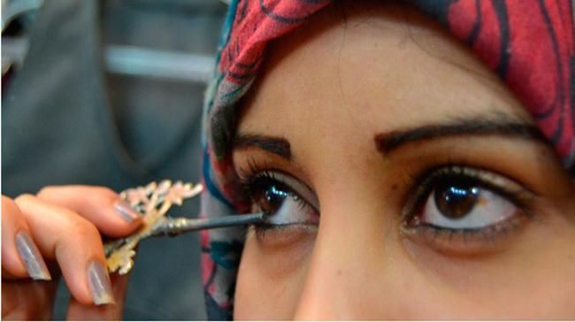 5 Fakta Menarik Celak Mata, Eyeliner Jadul dari Zaman Nabi yang Tetap ...