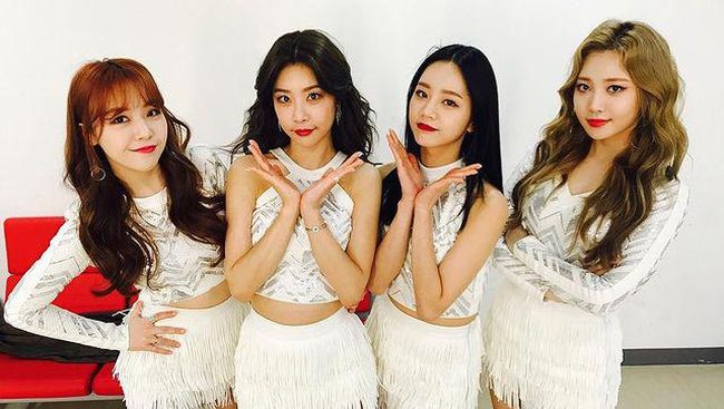 Lirik Lagu Something - Girl's Day