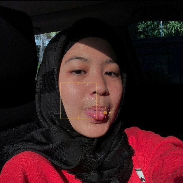 7 Potret Nasywa, Putri Desy Ratnasari yang Enggan Dikenal sebagai Anak ...