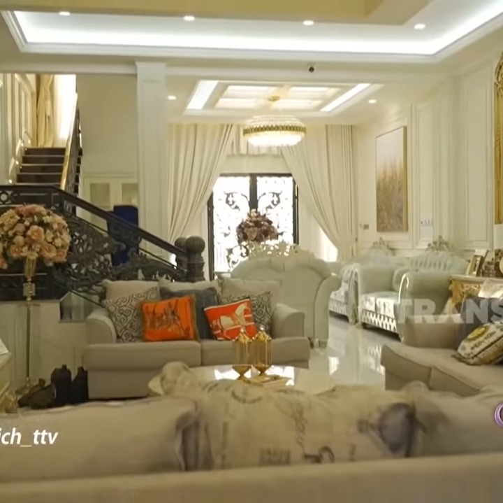 7 Potret Hunian Mewah Crazy Rich Banda Aceh, Pernah Tinggal di Rumah ... 7 Potret Hunian Mewah Crazy Rich Banda Aceh, Pernah Tinggal di Rumah ...