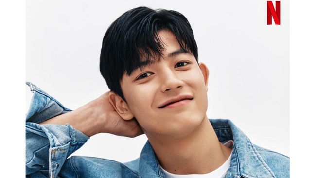 Pesonanya Bikin Terlomon-lomon, Kenalan yuk sama Aktor Ganteng Park ...