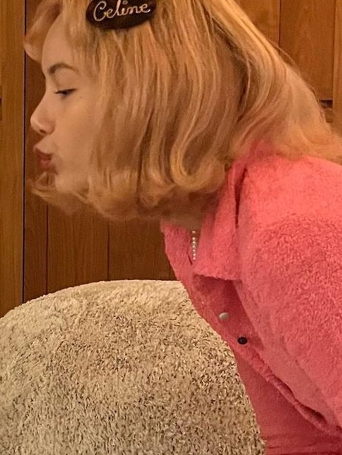 Buat Fans Heboh, Lisa BLACKPINK Pamer Rambut Baru Tanpa Poni di ...