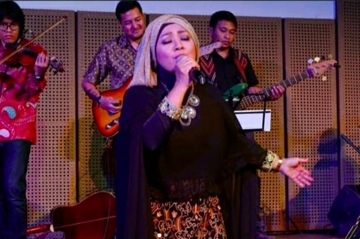 7 Potret Terbaru Personel Rida Sita Dewi yang Populer di Tahun 90-an - Foto 4