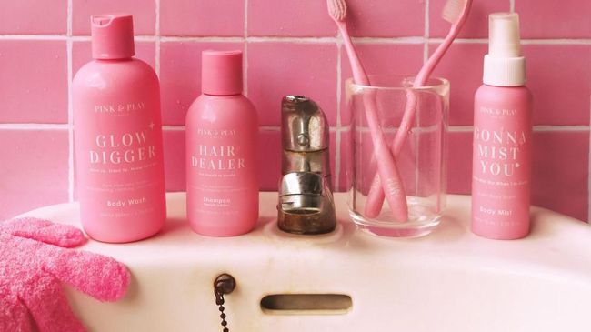 BeauPicks: Nggak Cuma Aesthetic, Rangkaian Body Care Pink & Play Ini ...