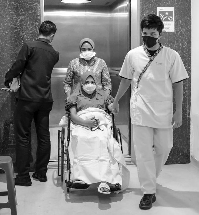 Terpopuler: Aurel Hermansyah Melahirkan di Tanggal Cantik - Resep Ayam Goreng Bawang