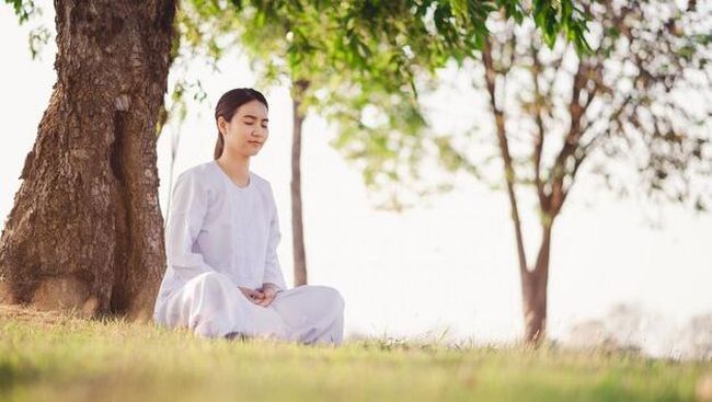 6 Teknik Grounding dari TikTok Untuk Atasi Serangan Panik, Tertarik ...