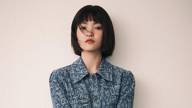 Tampil Imut dengan Rambut Pendek, Intip Gaya Kim Tae Ri untuk itMICHAA ... Tampil Imut dengan Rambut Pendek, Intip Gaya Kim Tae Ri untuk itMICHAA ...