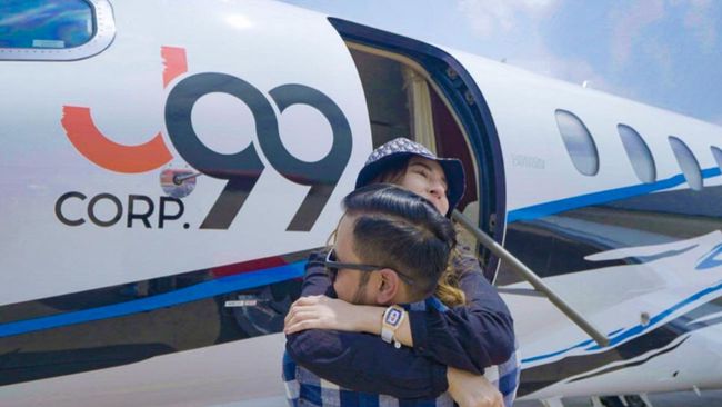 Stiker MS Glow & J99 Corp Dicopot dari Pesawat, Benarkah Pemiliknya ...